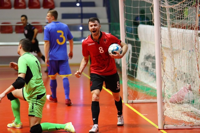 Ukraina shumë e fuqishme për Shqipërinë në futsal! - infOSport